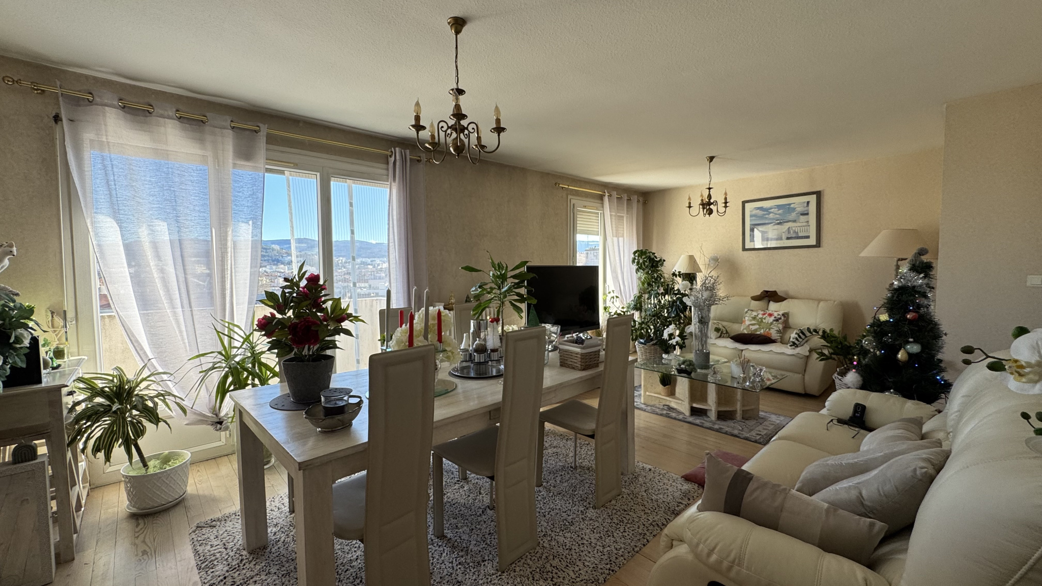 Appartement de type F4 de 95m2 avec jolie vue | Réseau Expertimo