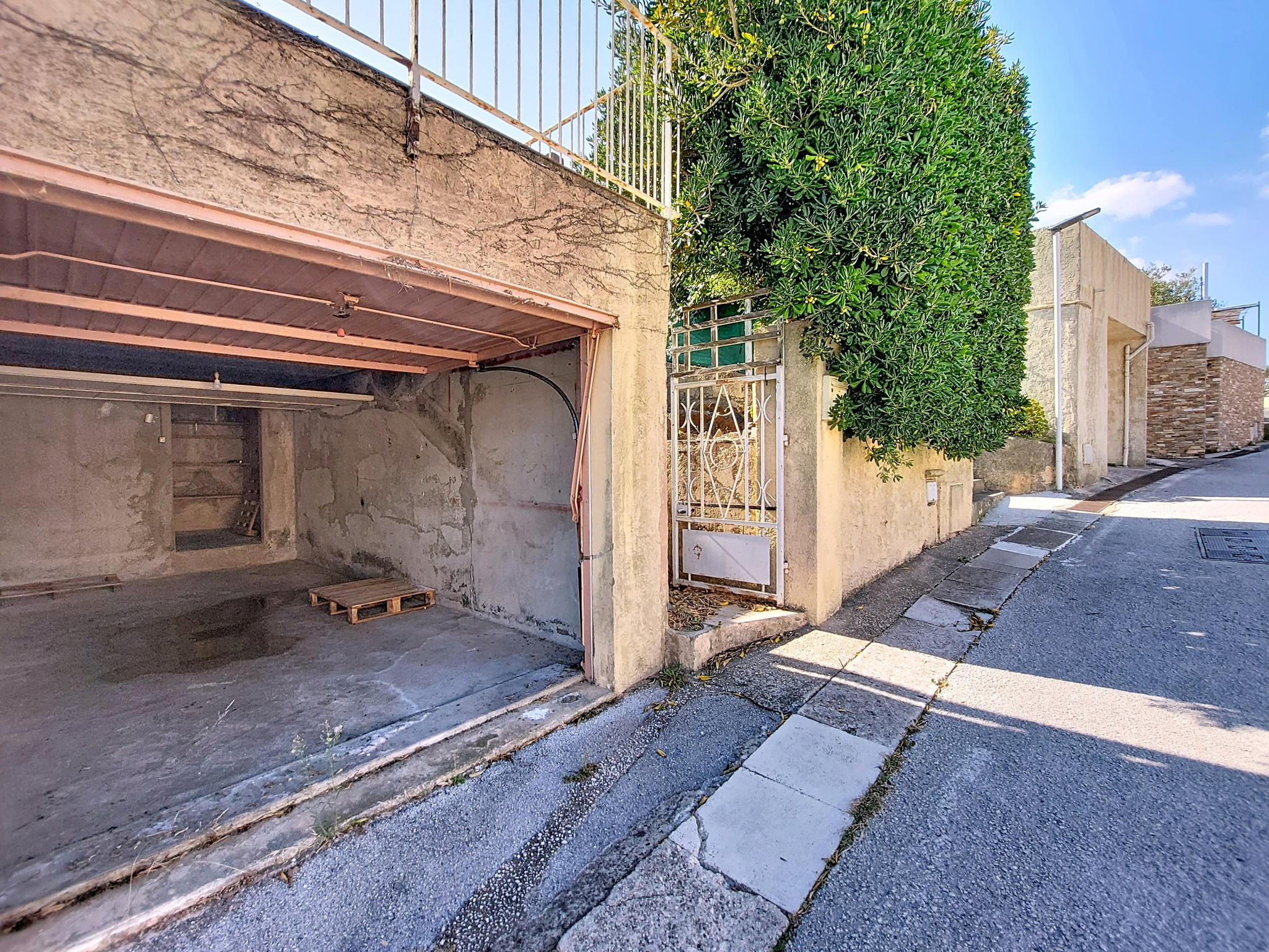 Villa à vendre 5 pièces à Carqueiranne avec Amoros Meihdi Immobilier ...